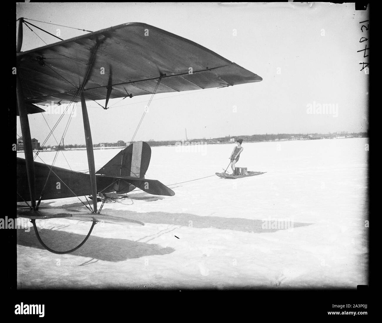 Aircraft snow winter Black and White Stock Photos & Images - Alamy