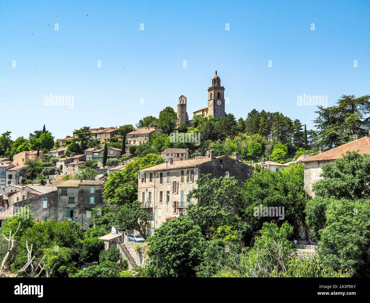 French traditional hill village hillside hi-res stock photography and ...