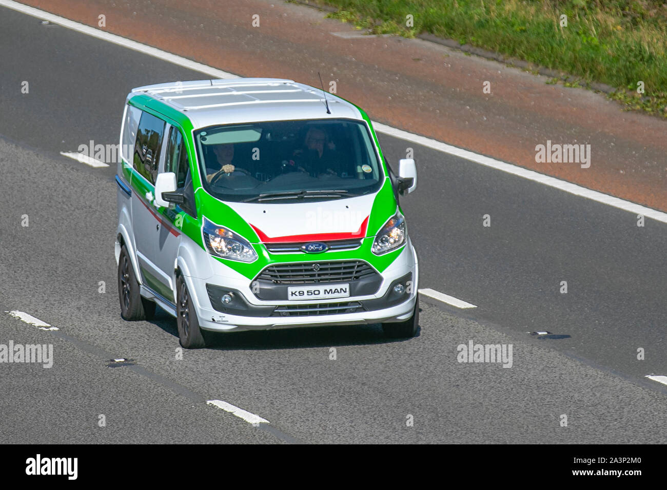 2019 19 ford transit custom 2 0 hi-res stock photography and images - Alamy