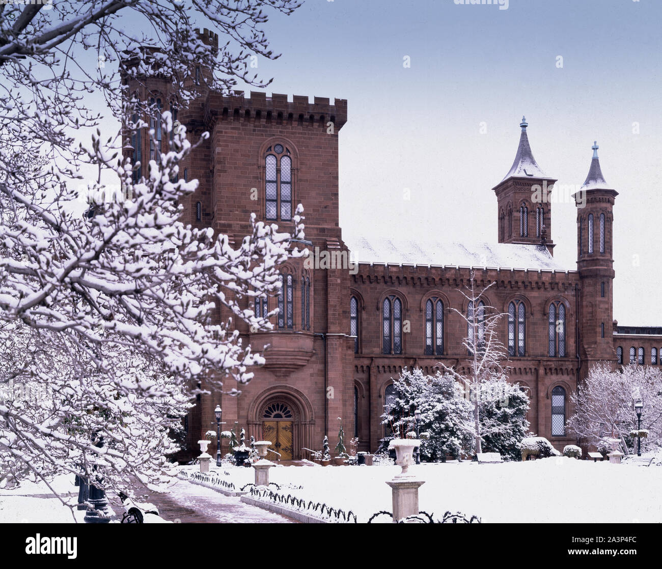 Smithsonian Castle, Washington, D.C Stock Photo - Alamy