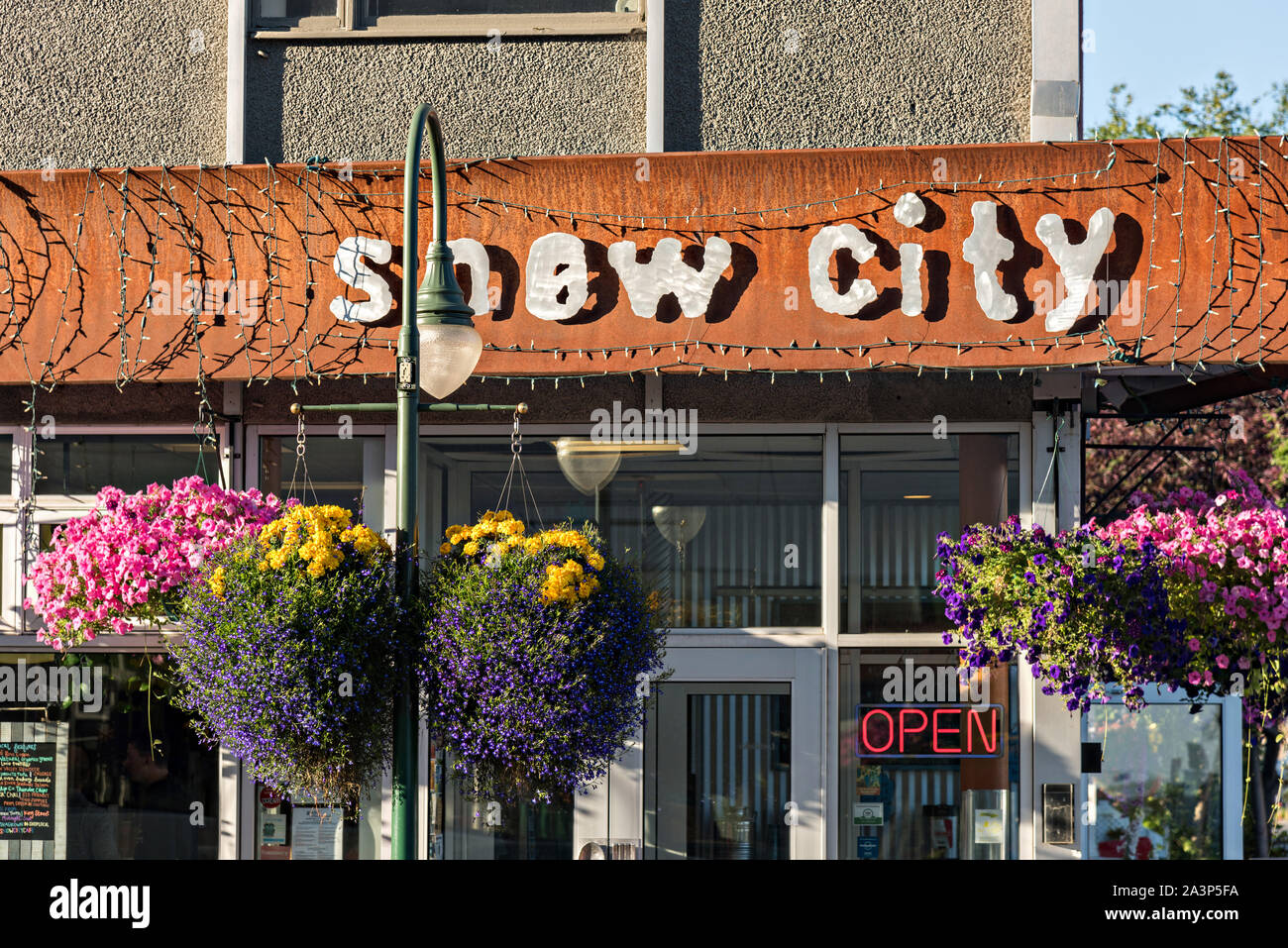 Anchorage snow city cafe hi-res stock photography and images - Alamy