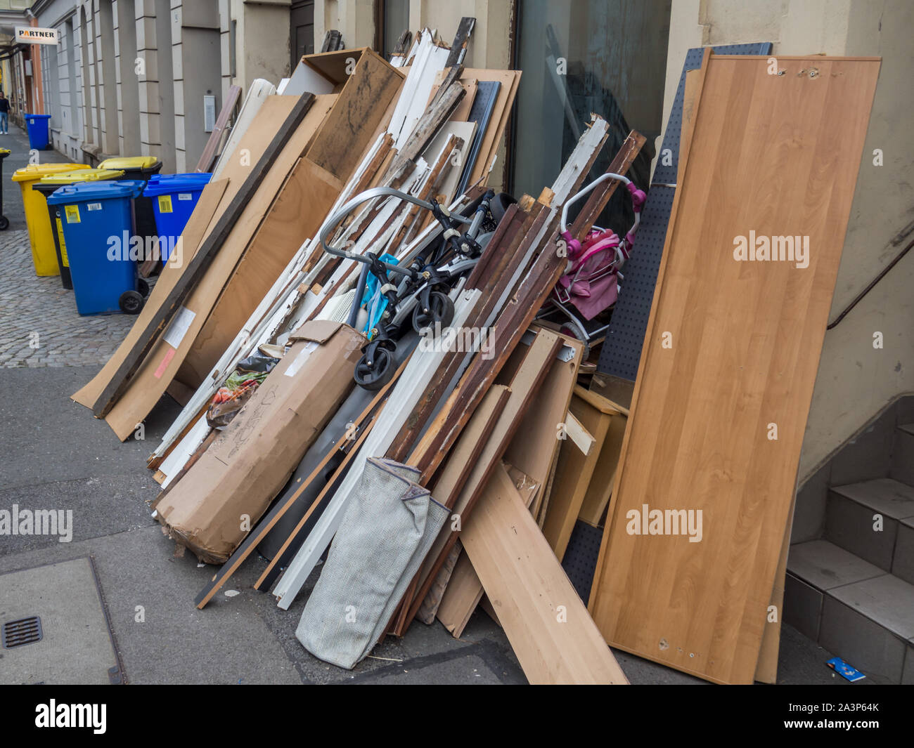 Bulky waste disposal Stock Photo - Alamy