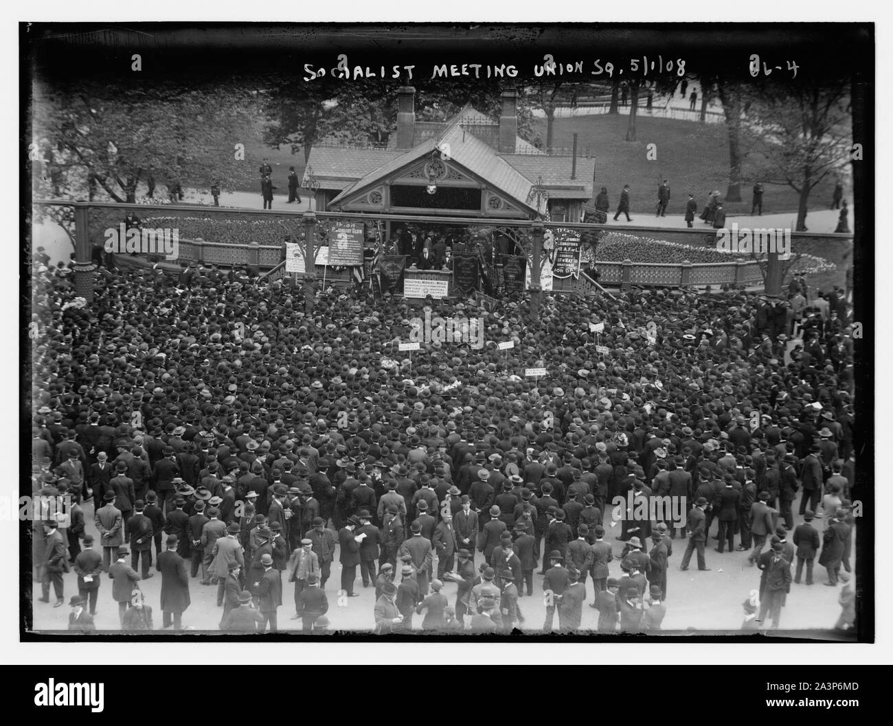 1 5 08 Black and White Stock Photos & Images - Alamy