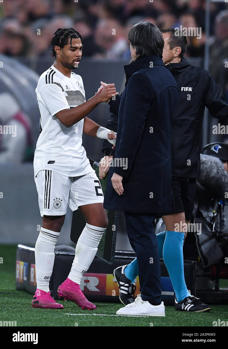 Soccer player leaving field hi-res stock photography and images - Alamy