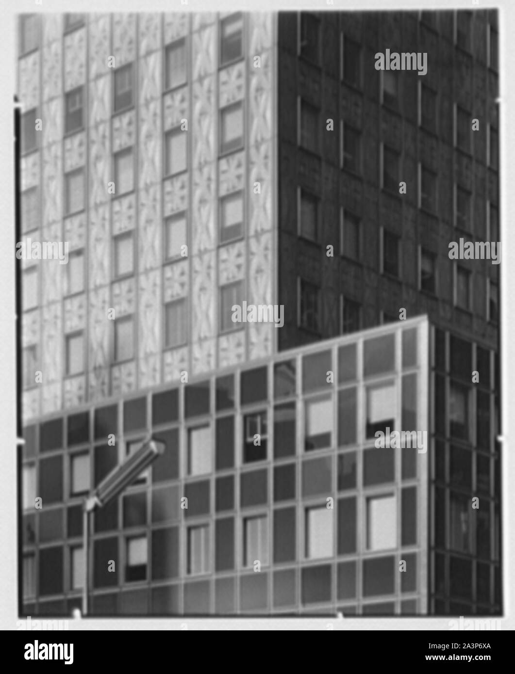 Mobil building hi-res stock photography and images - Alamy