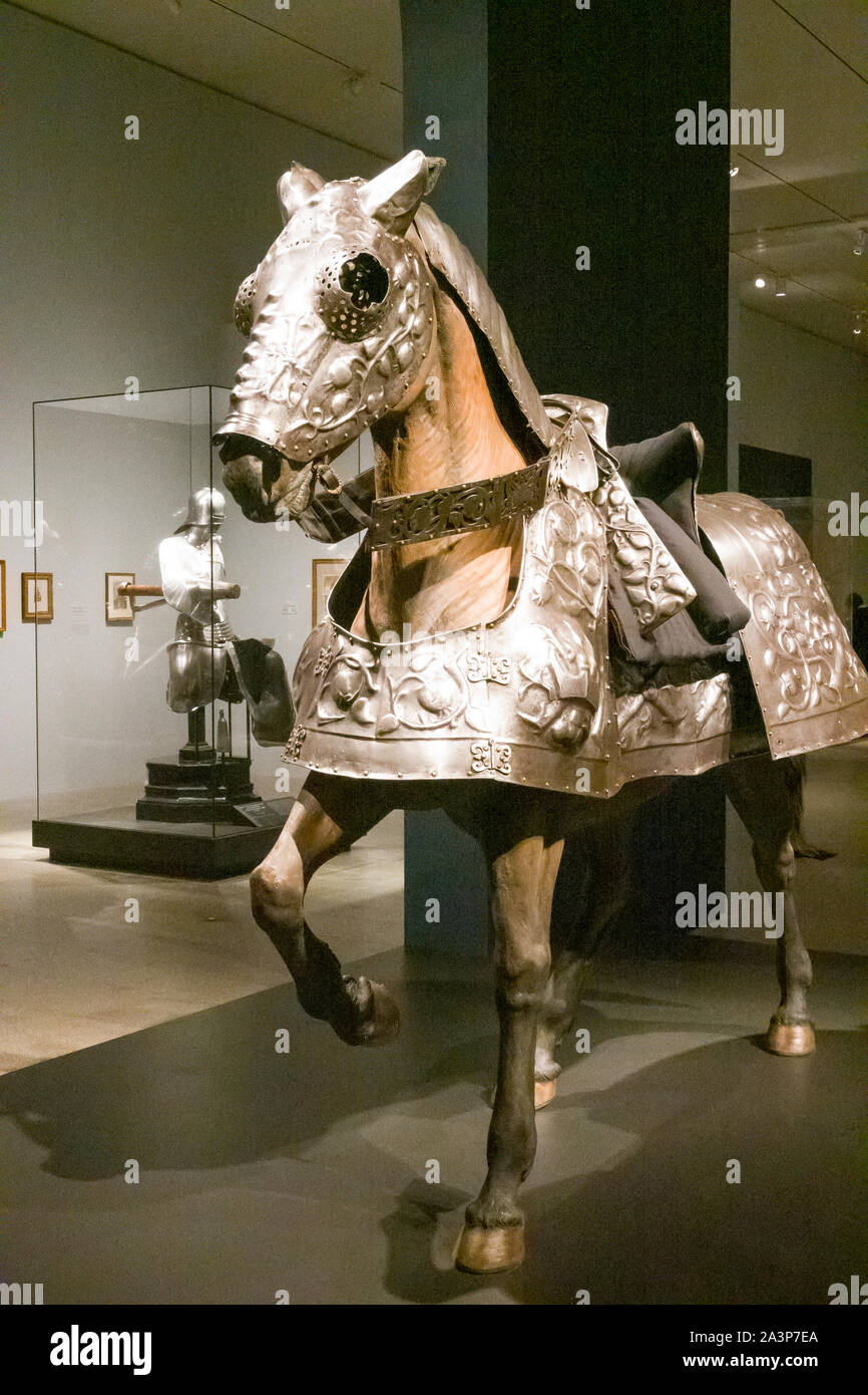 Maximilian plate armour hi-res stock photography and images - Alamy