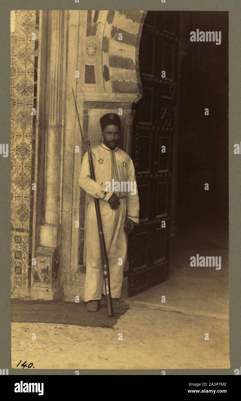 Soldier standing guard Stock Photo - Alamy