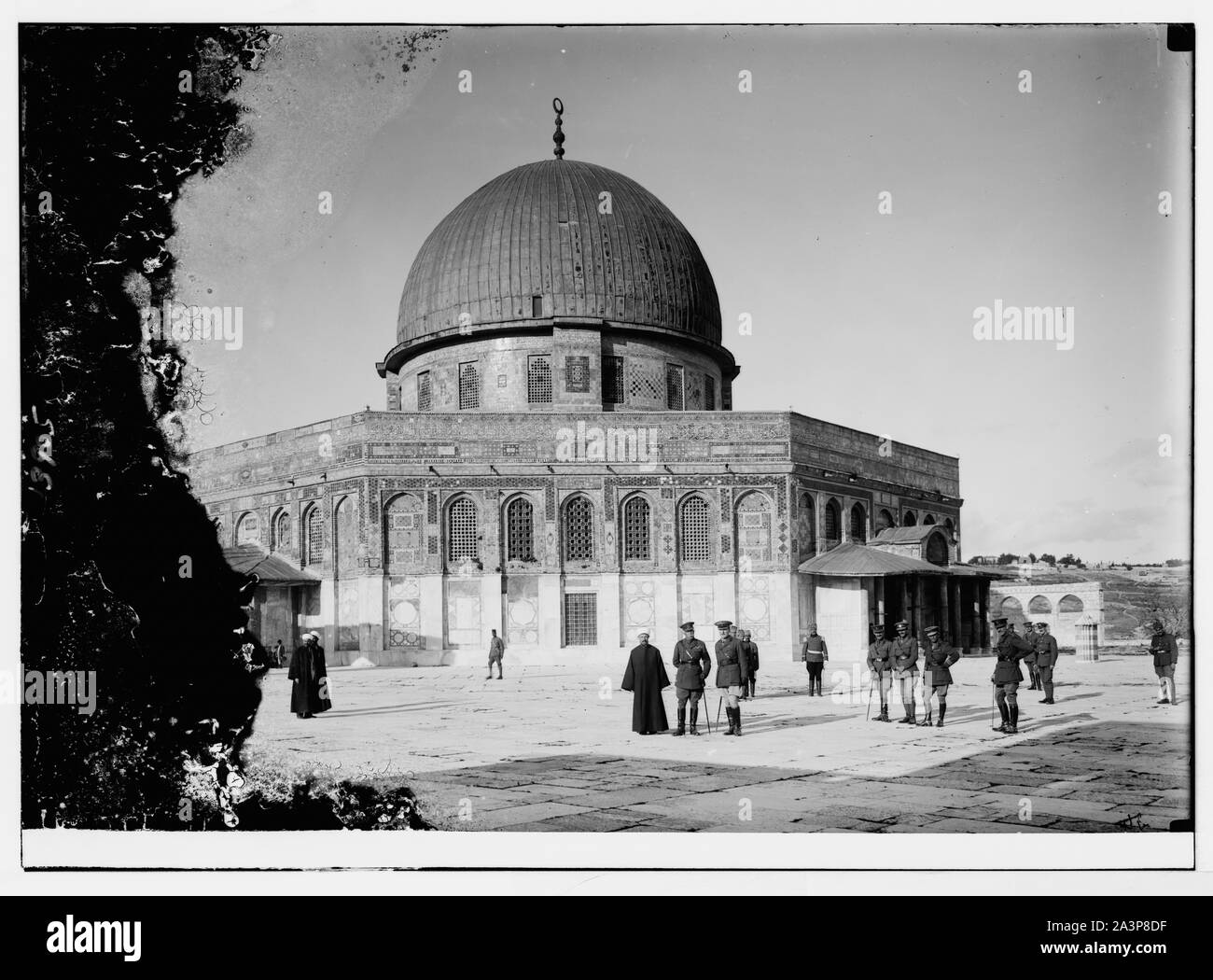 Soldiers on front of the Mosque of Omar [i.e., Dome of the Rock ...