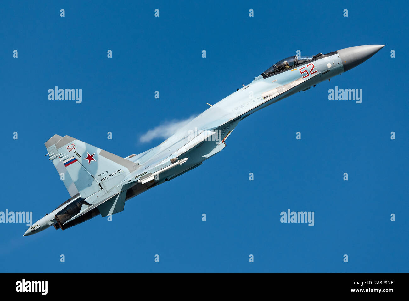 Sukhoi su 35 hi-res stock photography and images - Alamy