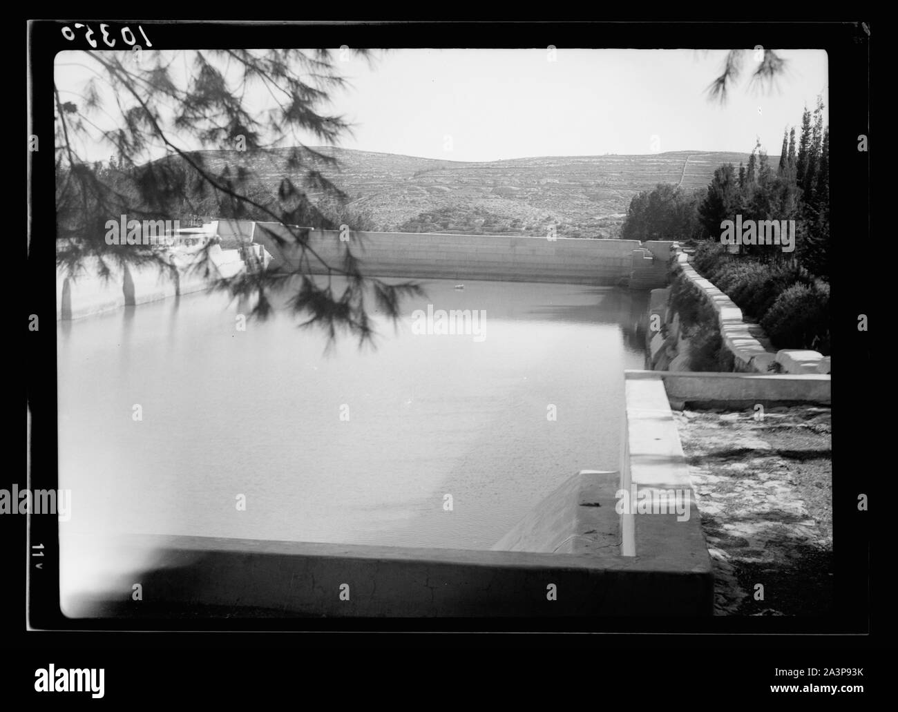 Photo of pool Black and White Stock Photos & Images - Alamy