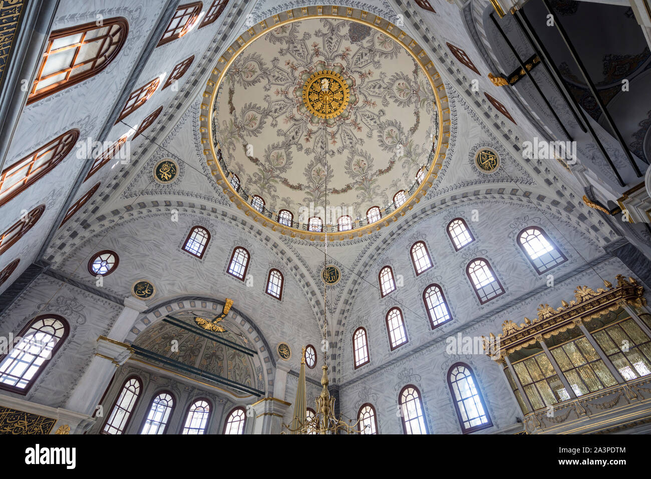 Ortakoy Mosque, Istanbul, Turkey Stock Photo - Alamy
