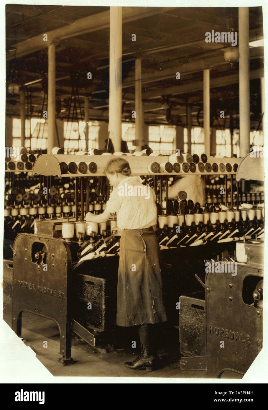 Spooler tenders - 14 years old. Berkshire Cotton Mills Stock Photo - Alamy