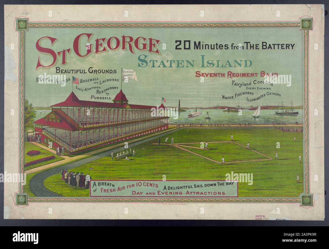 St George Staten Island 20 minutes from the Battery Stock Photo - Alamy