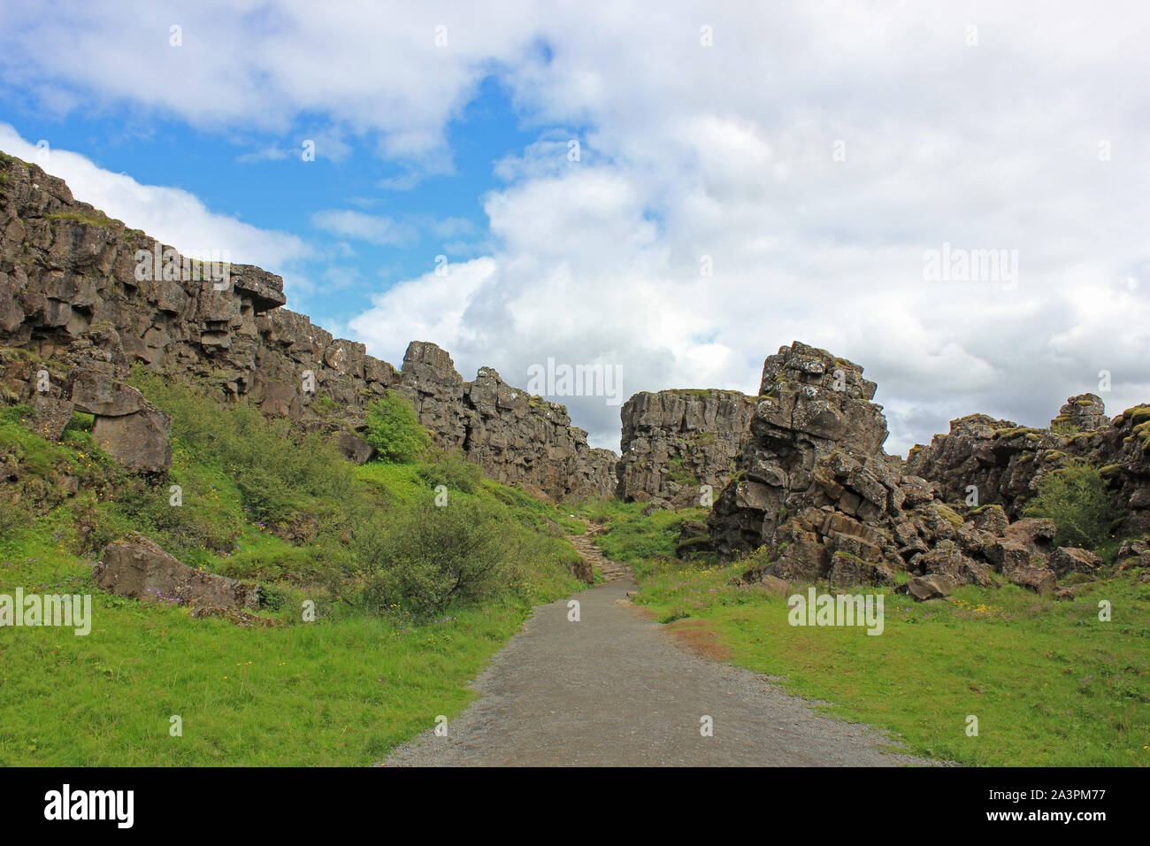 Trail through the raft between two tectonic plates Stock Photo - Alamy