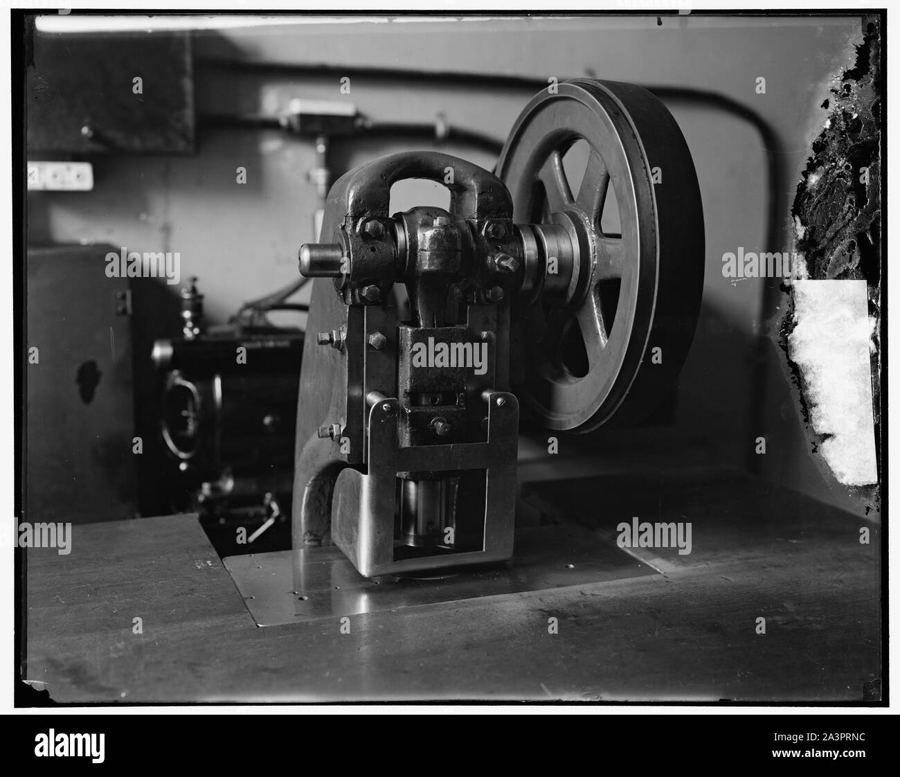 Stamping machine hi-res stock photography and images - Alamy