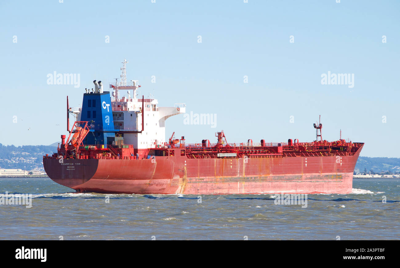 Oil tanker san francisco bay hi-res stock photography and images - Alamy