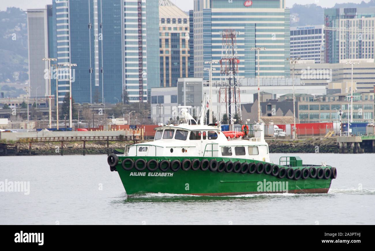 Crew Tugboat High Resolution Stock Photography and Images - Alamy