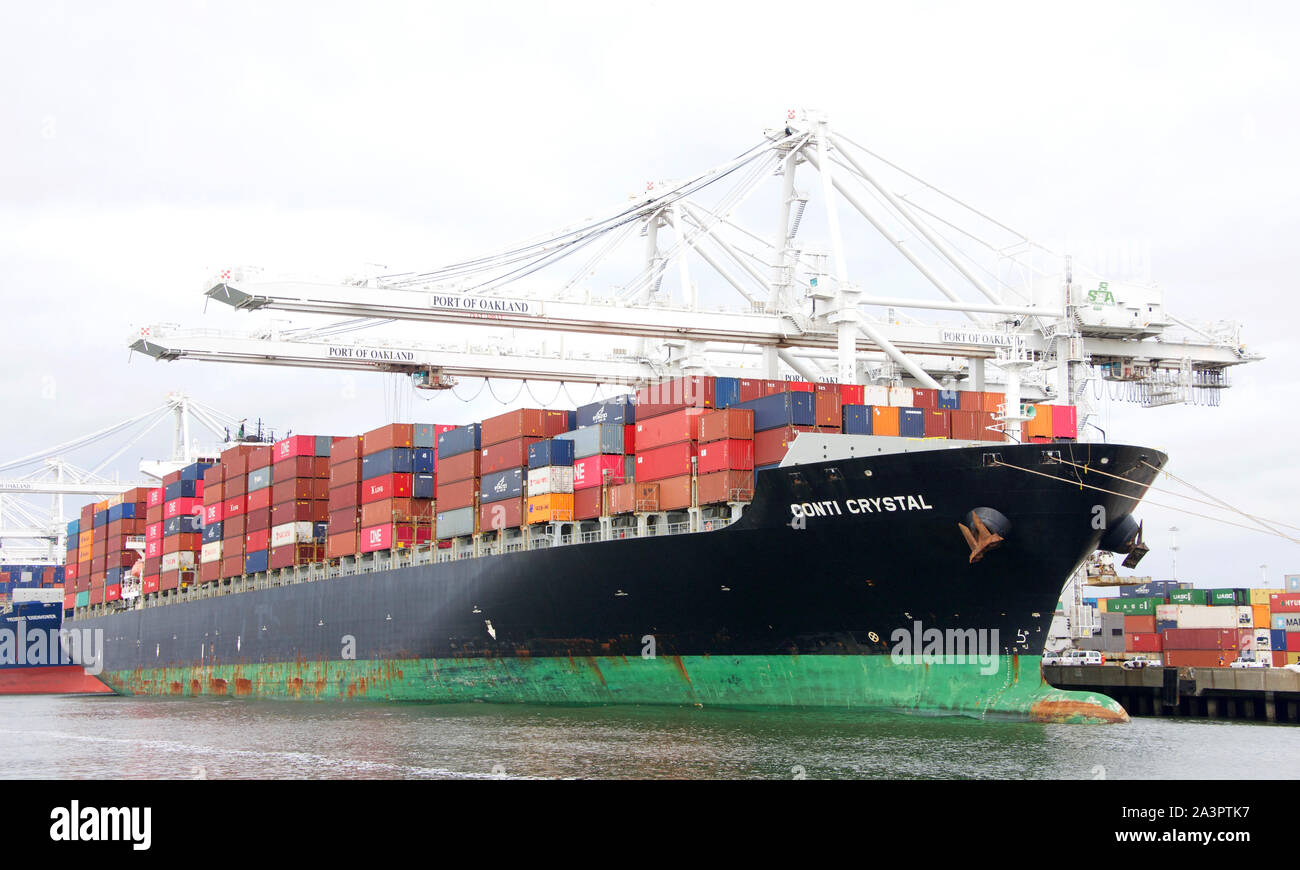 Oakland, CA - February 24, 2019: Cargo Ship CONTI CRYSTAL loading at ...