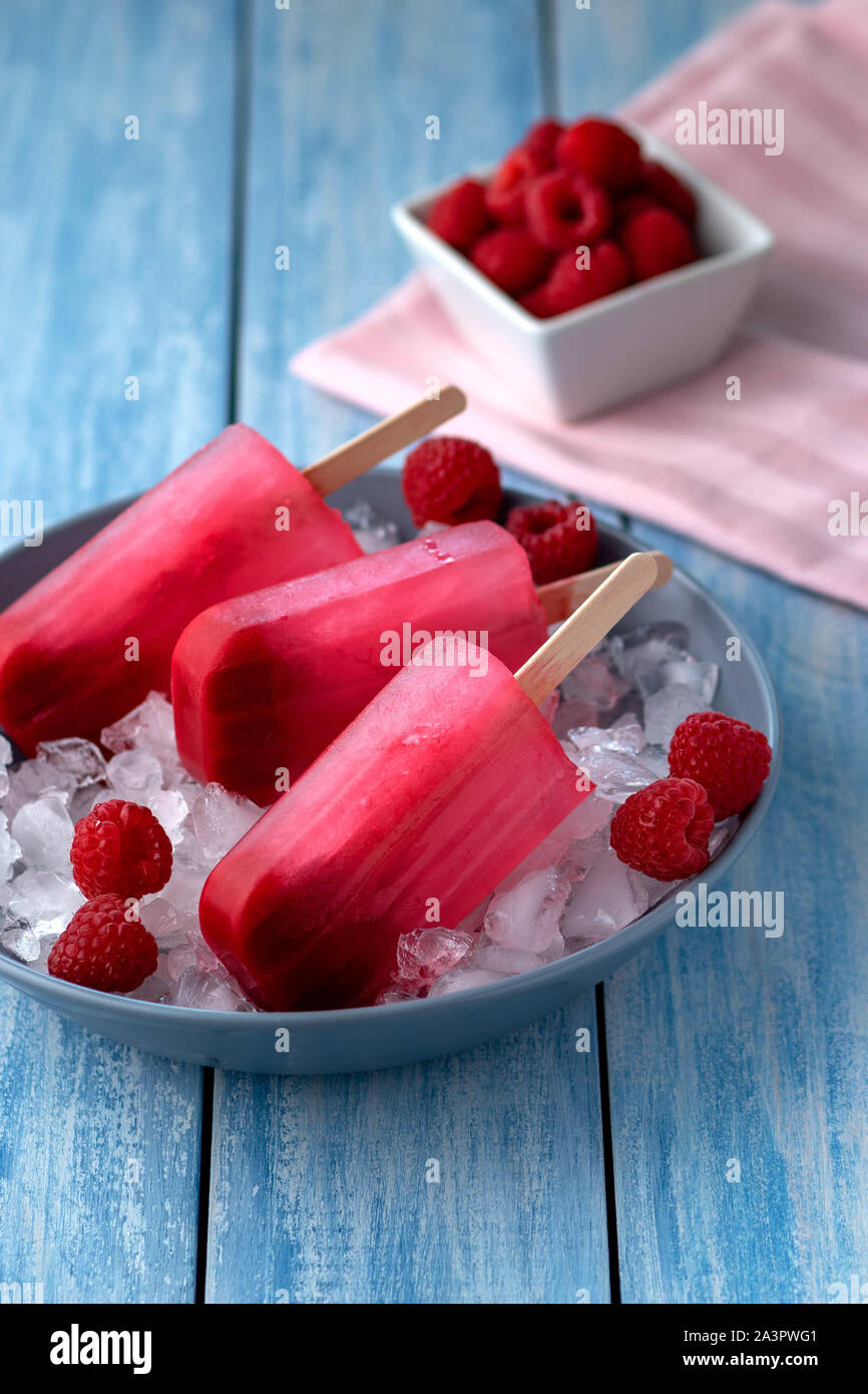 Popsicles hi-res stock photography and images - Alamy
