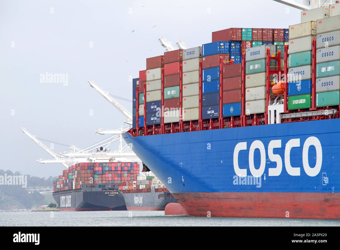 China port dry bulk hi-res stock photography and images - Alamy