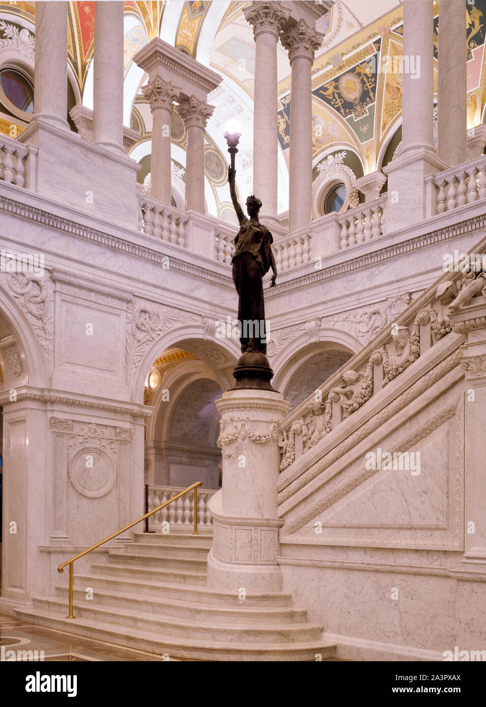 Statue and staircase in the Great Hall of the Library of Congress's ...