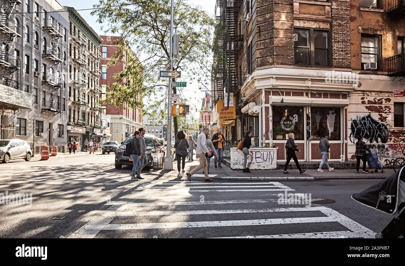 New York City street photography Stock Photo - Alamy