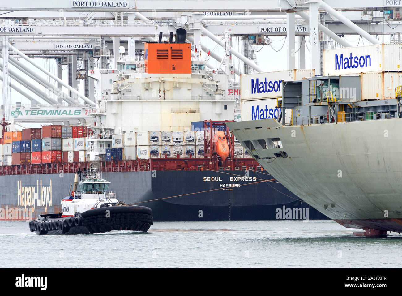 Matson shipping container hi-res stock photography and images - Alamy