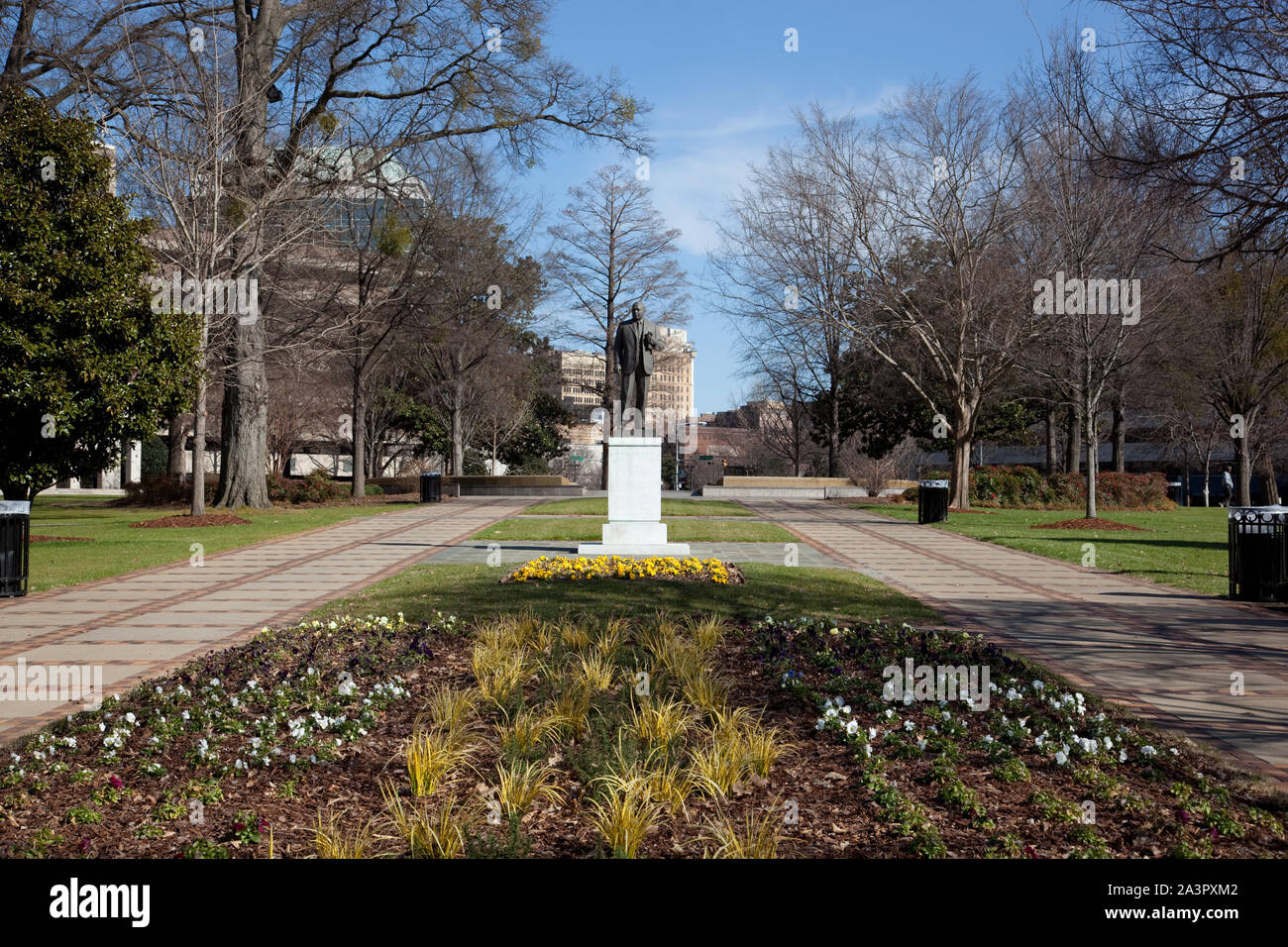 Statue of Dr. Martin Luther King, Jr., in the Kelly Ingram Park ...