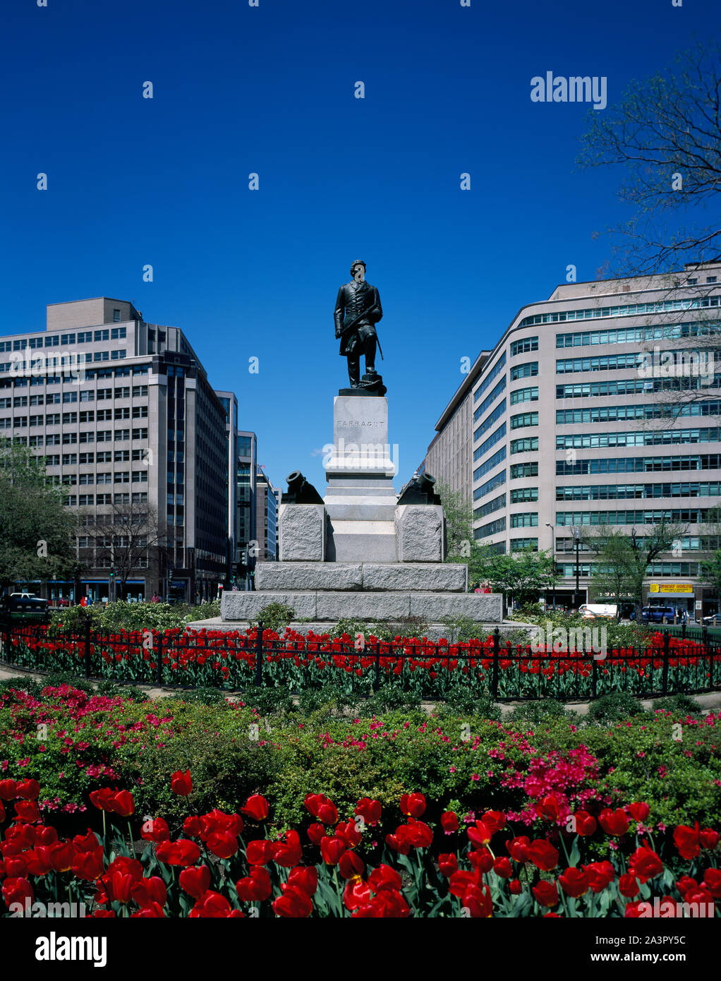 Statue of Union admiral David Farragut in Farragut Square, Washington ...