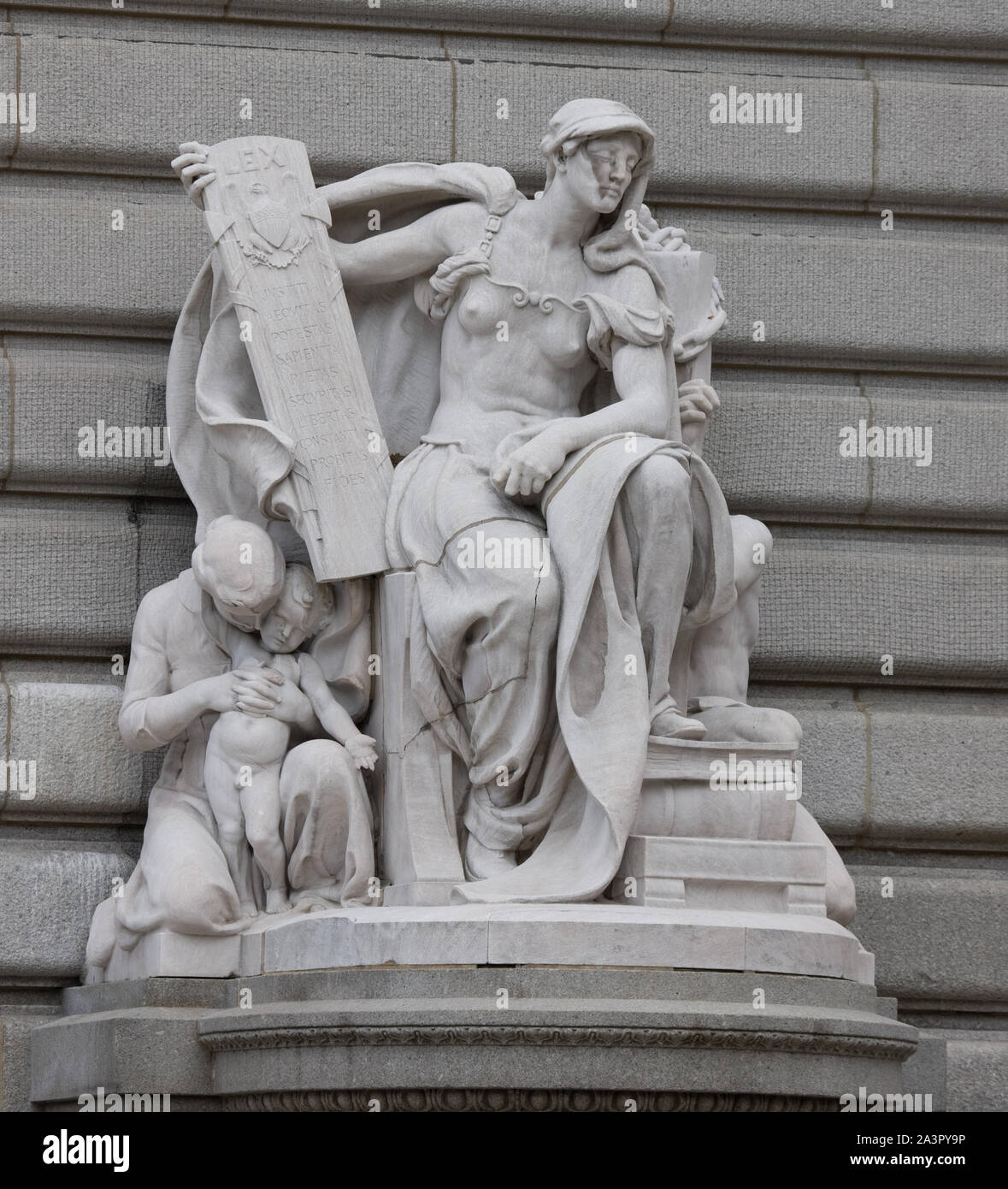 Statue, Howard M. Metzenbaum U.S. Courthouse, Cleveland, Ohio Stock ...