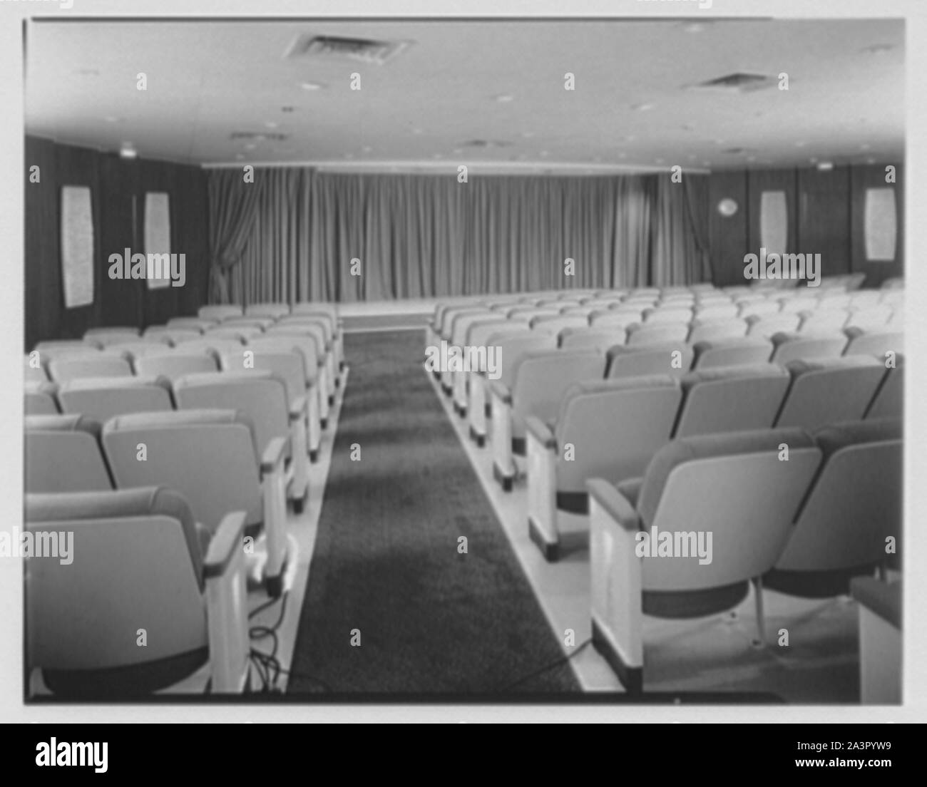 Mid 20th century line hi-res stock photography and images - Alamy