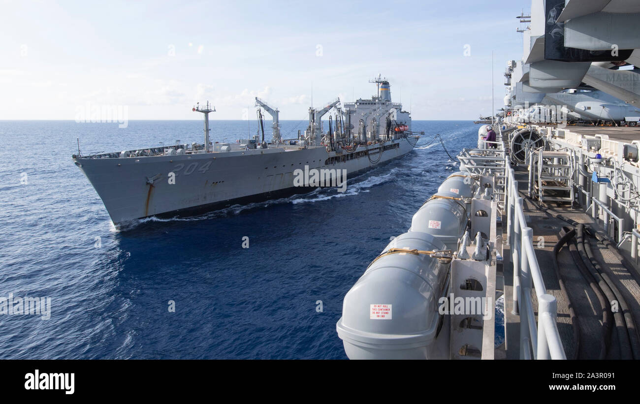 191009-N-FG333-1009 SOUTH CHINA SEA (Oct. 9 2019) The amphibious ...