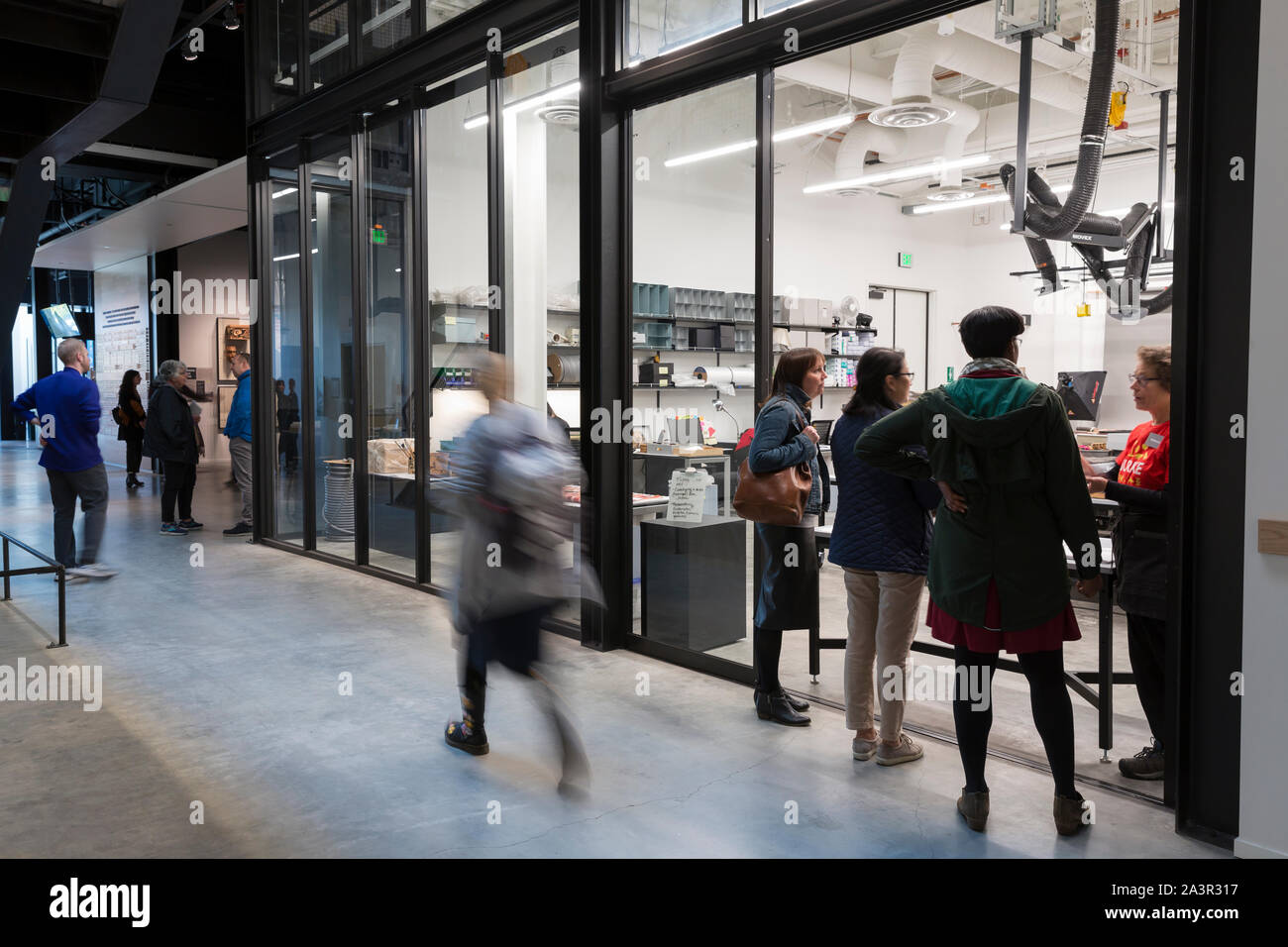 Burke museum of natural history and culture hi-res stock photography ...
