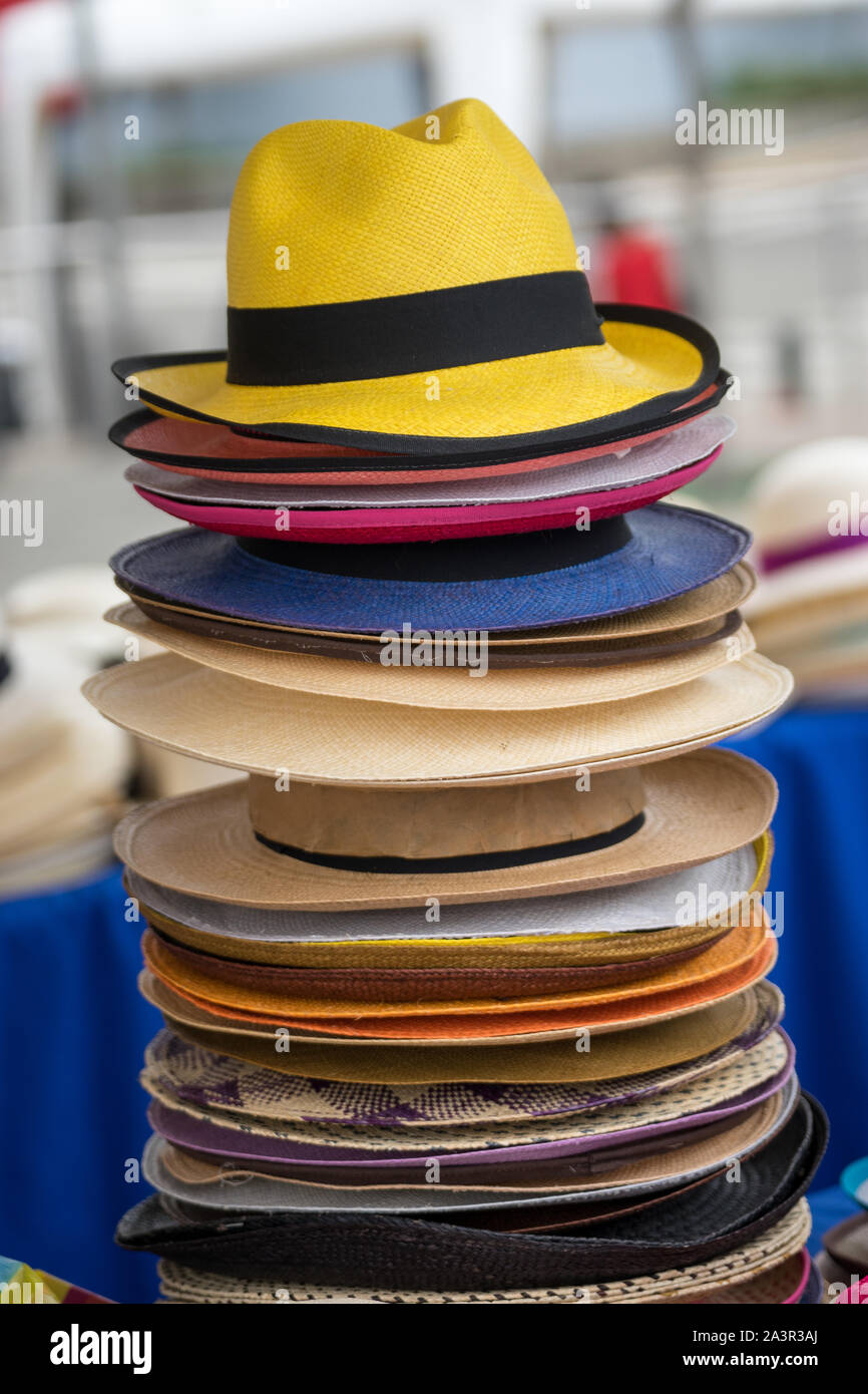 Real panama hats hi-res stock photography and images - Alamy