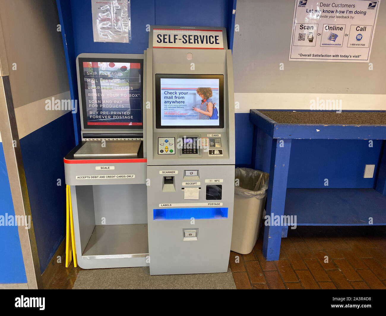Self Serve Machine High Resolution Stock Photography and Images - Alamy