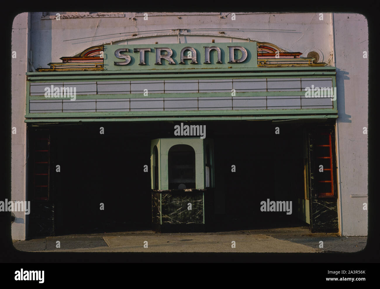 New strand theater hi-res stock photography and images - Alamy