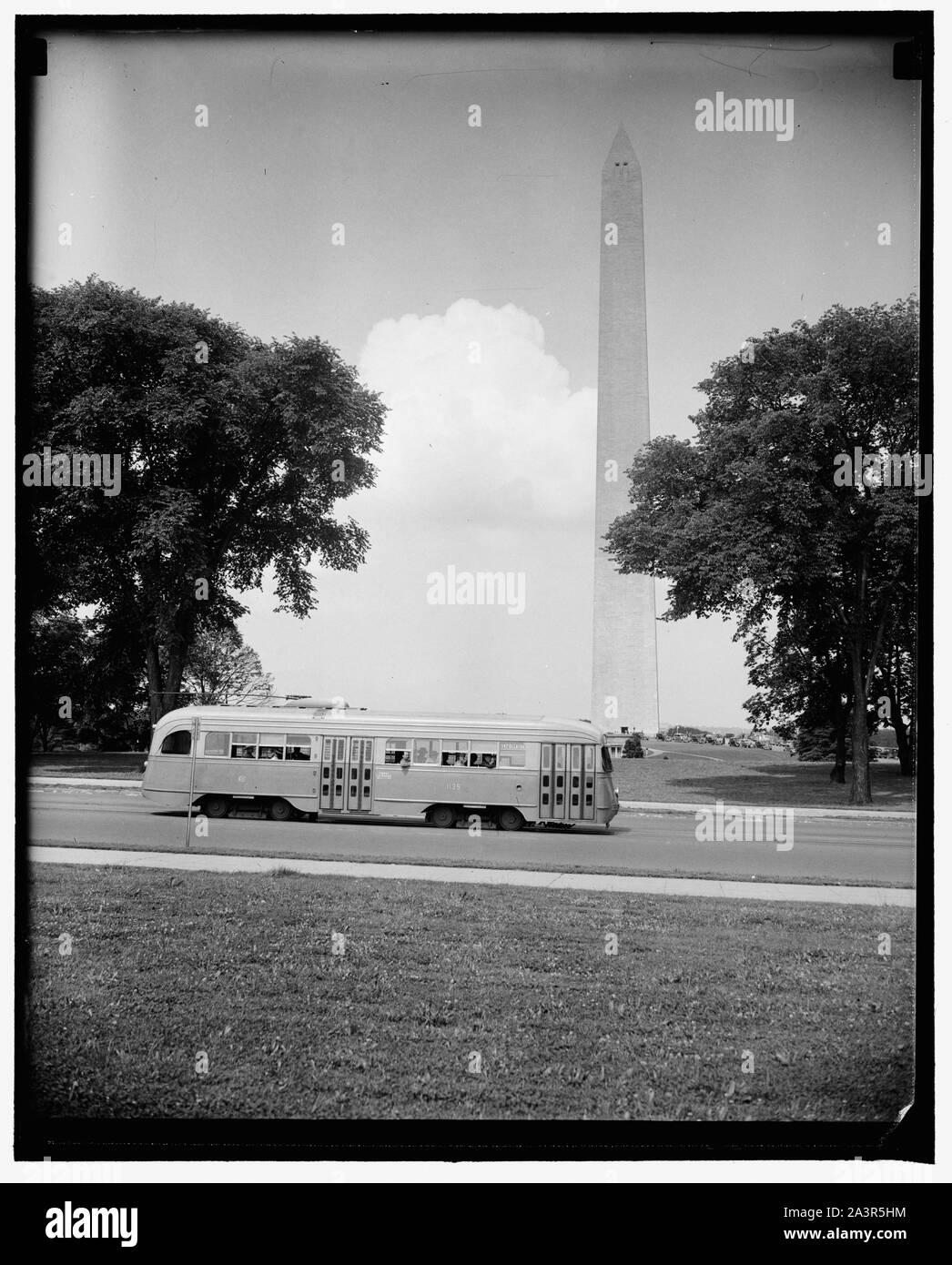 Streamlined street car hi-res stock photography and images - Alamy