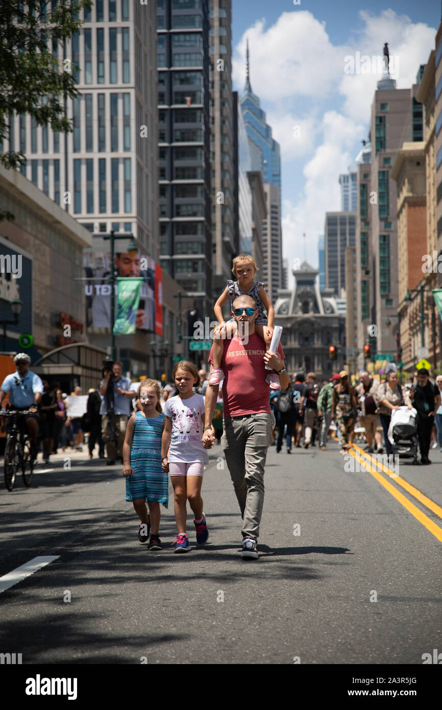 Detention center usa ice conditions hi-res stock photography and images ...