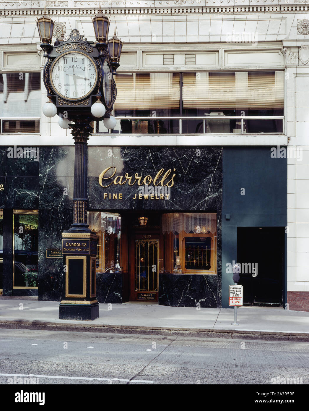 Street clock, Seattle, Washington Stock Photo - Alamy