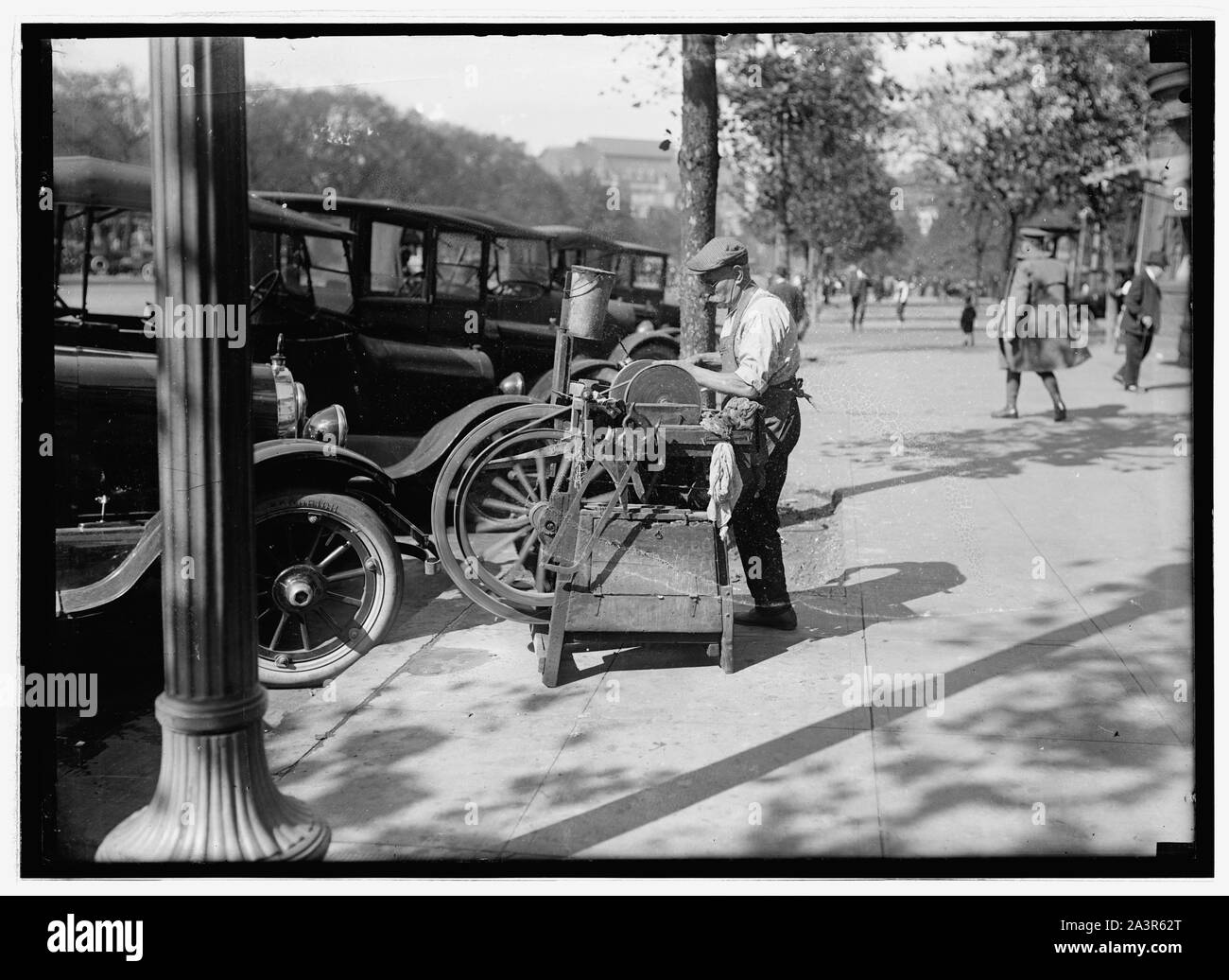 Street knife grinder, Wash. D.C Stock Photo - Alamy