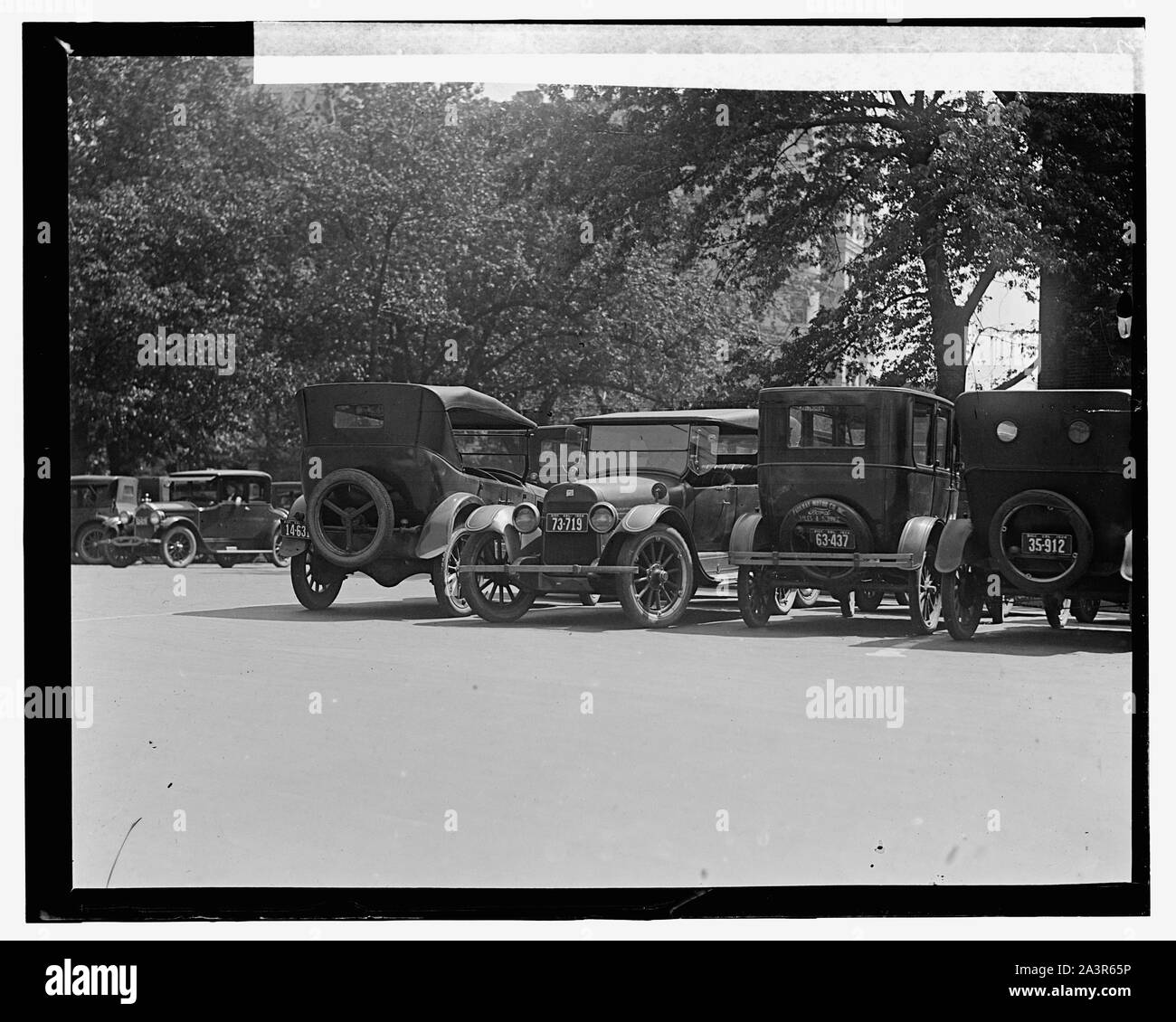 Bustling historical scene Cut Out Stock Images & Pictures - Alamy