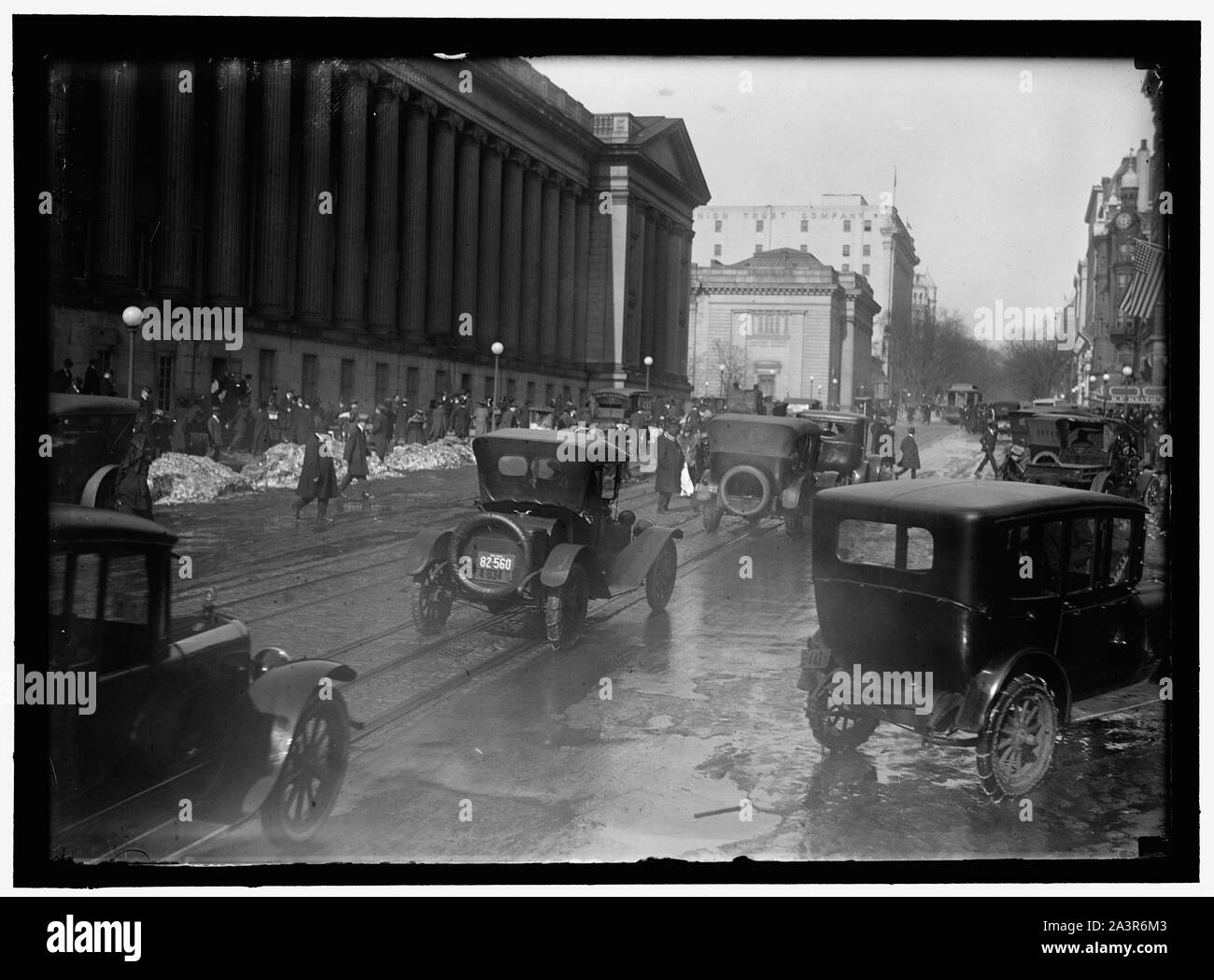 Early 1900s street scene hi-res stock photography and images - Alamy