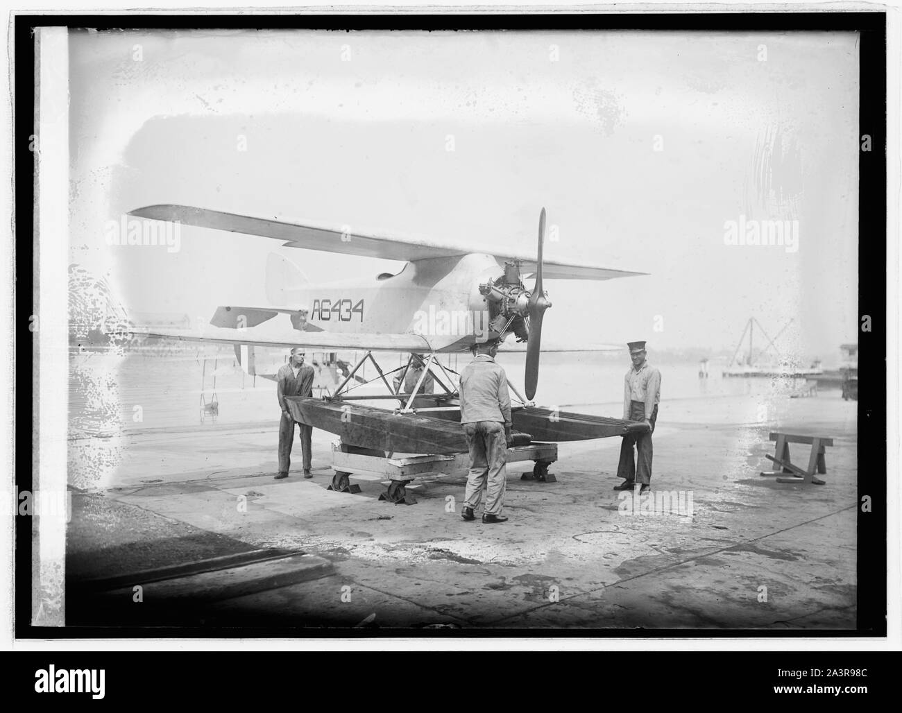 Submarine plane, 10/4/22 Stock Photo - Alamy