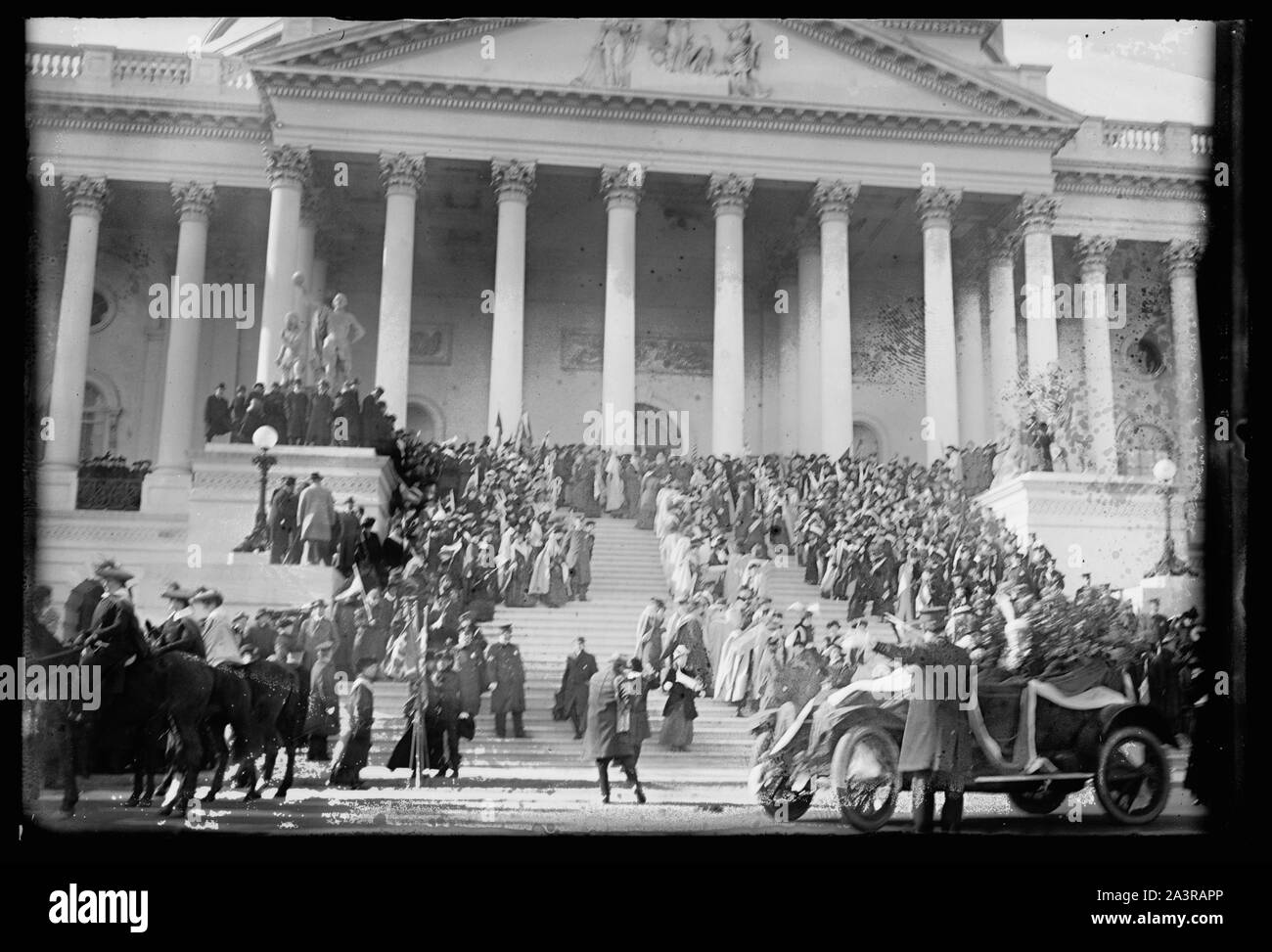 Suffragettes and vote Black and White Stock Photos & Images - Alamy