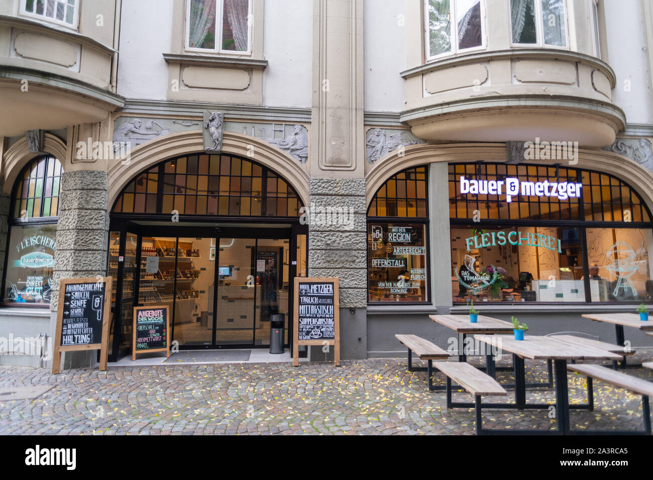 Old traditional butcher shop sign hi-res stock photography and images ...