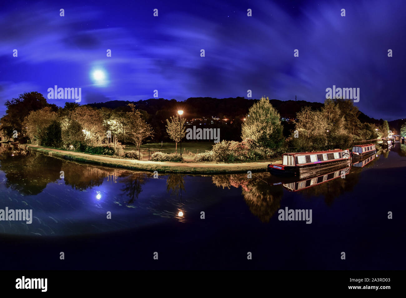 Goodnight moon hi-res stock photography and images - Alamy