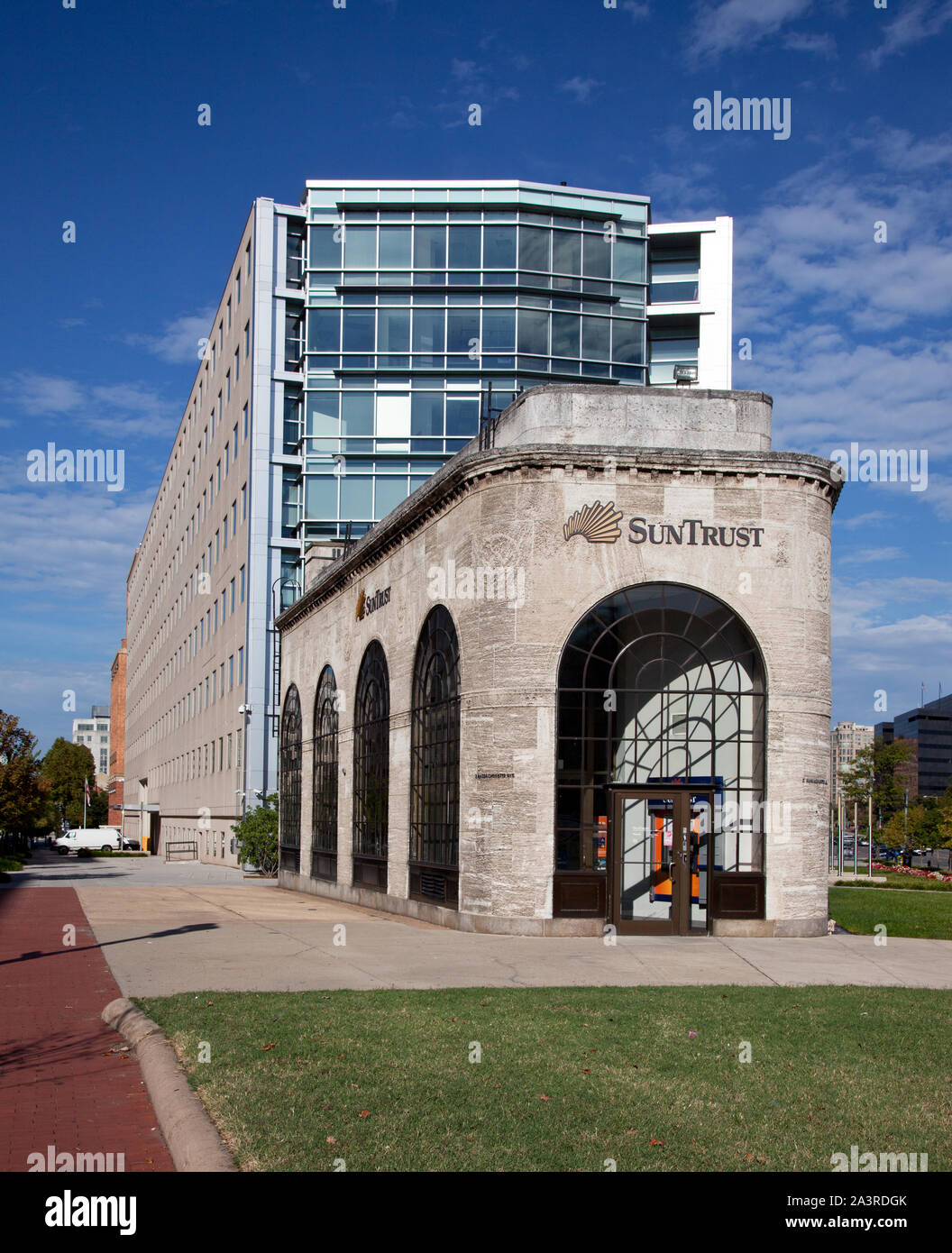Suntrust financial center hi-res stock photography and images - Alamy