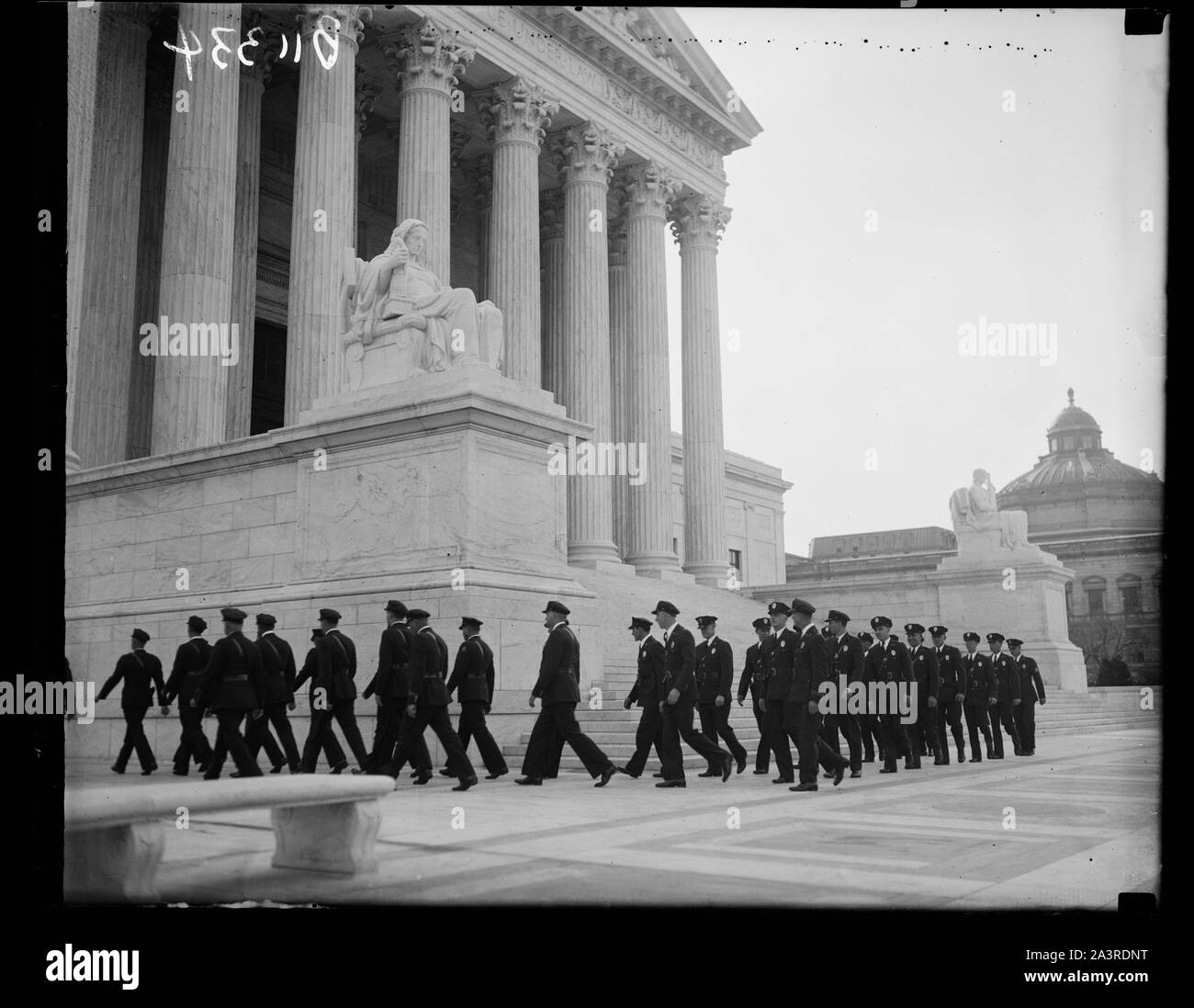 Supreme Court guard Stock Photo - Alamy