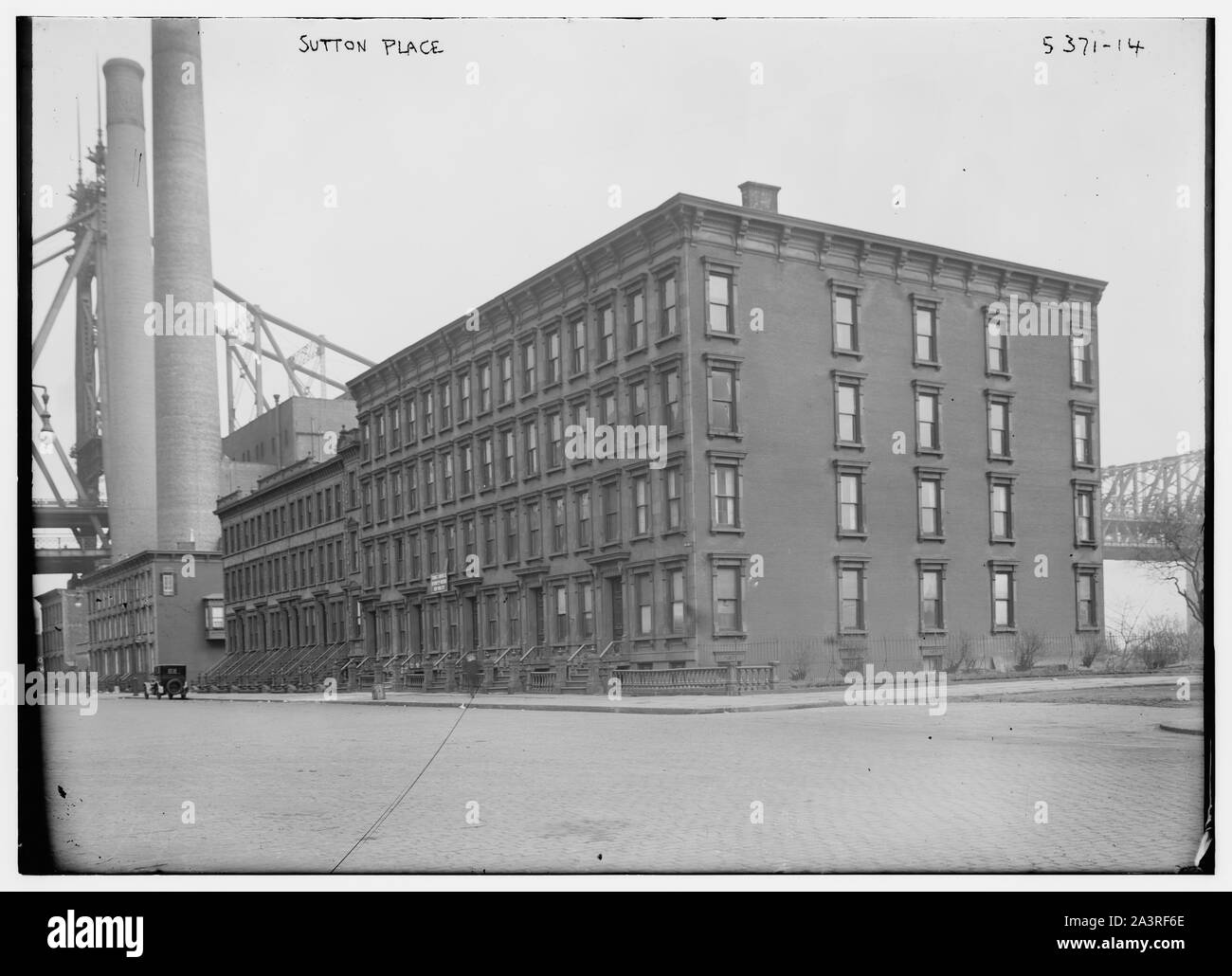 Sutton place hi-res stock photography and images - Alamy