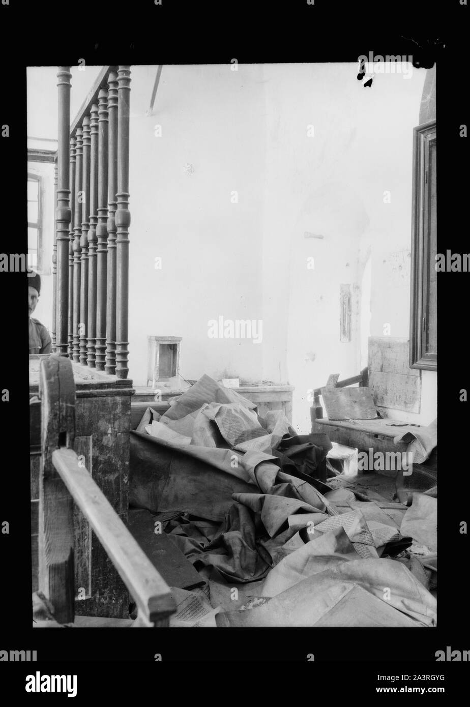 Jumbled heap Black and White Stock Photos & Images - Alamy